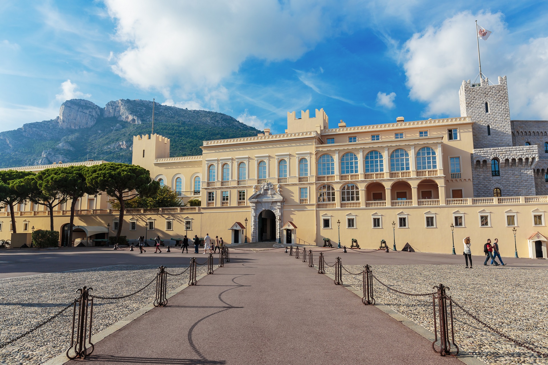 Luxus und Glamour in Monaco | Urlaubsguru.de Luxus und Glamour in Monaco | Urlaubsguru.de