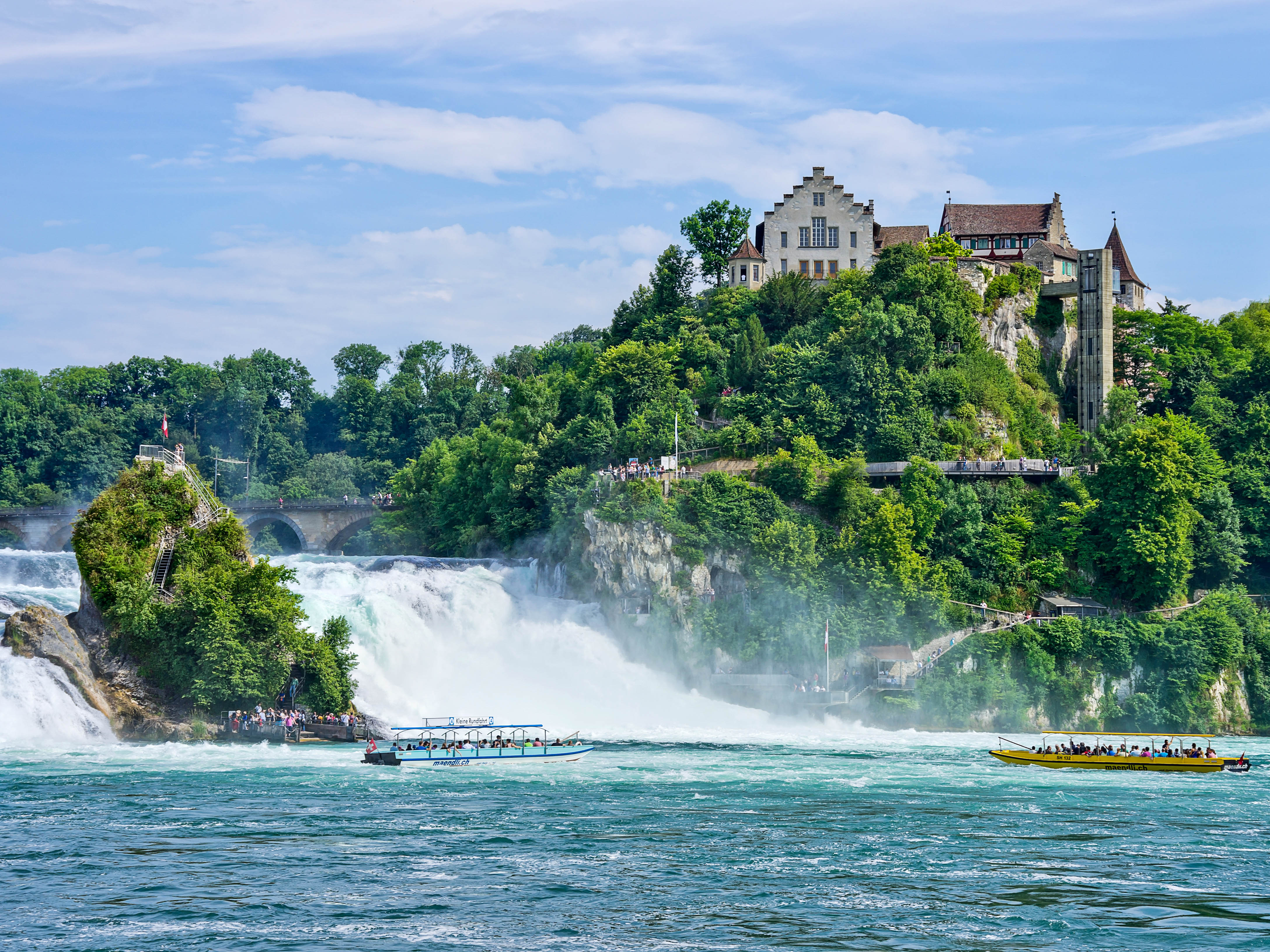 Die 10 spektakulärsten Wasserfälle der Welt | Urlaubsguru.de