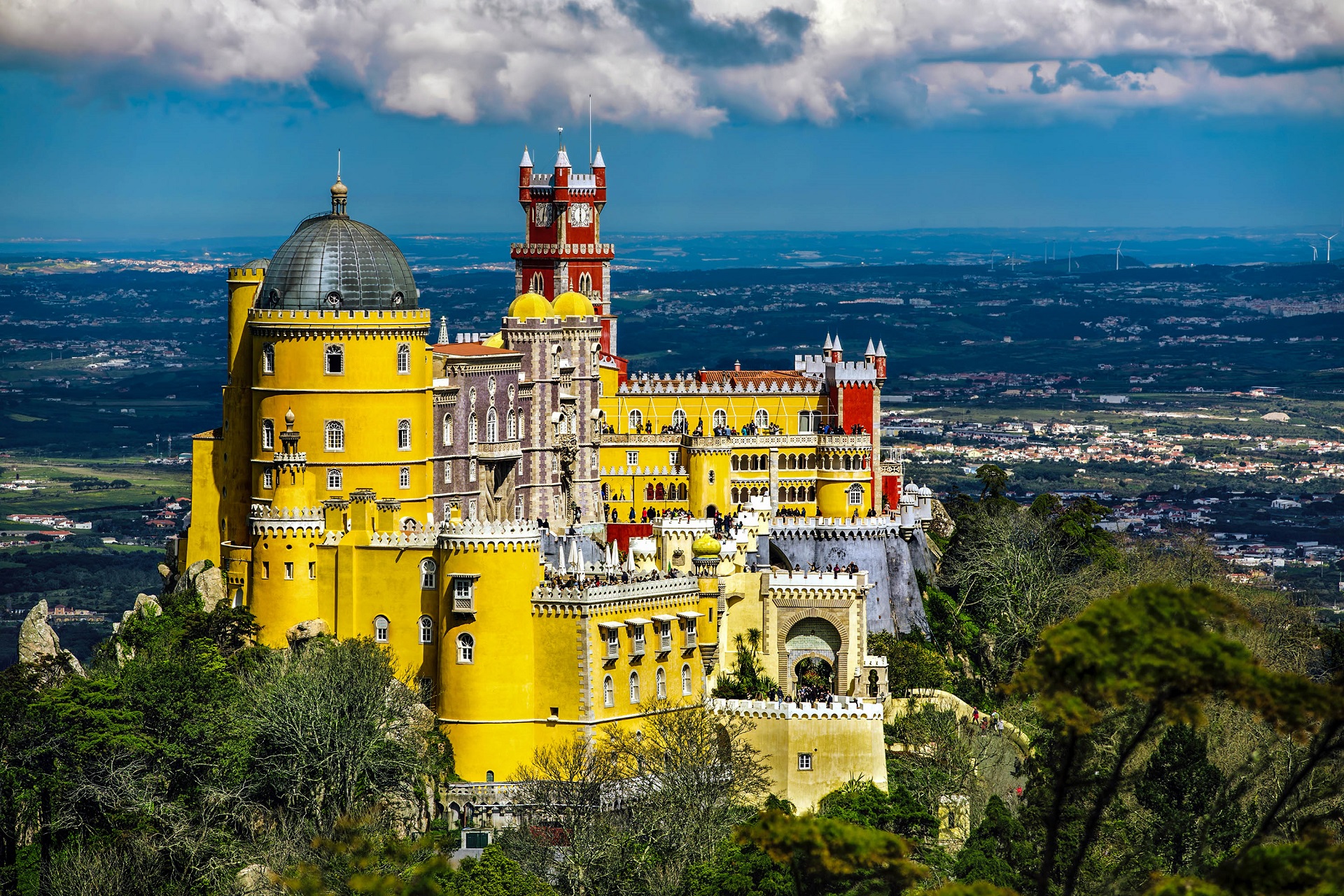 Malerischer Palacio Nacional da Pena nahe Lissabon | Urlaubsguru.de