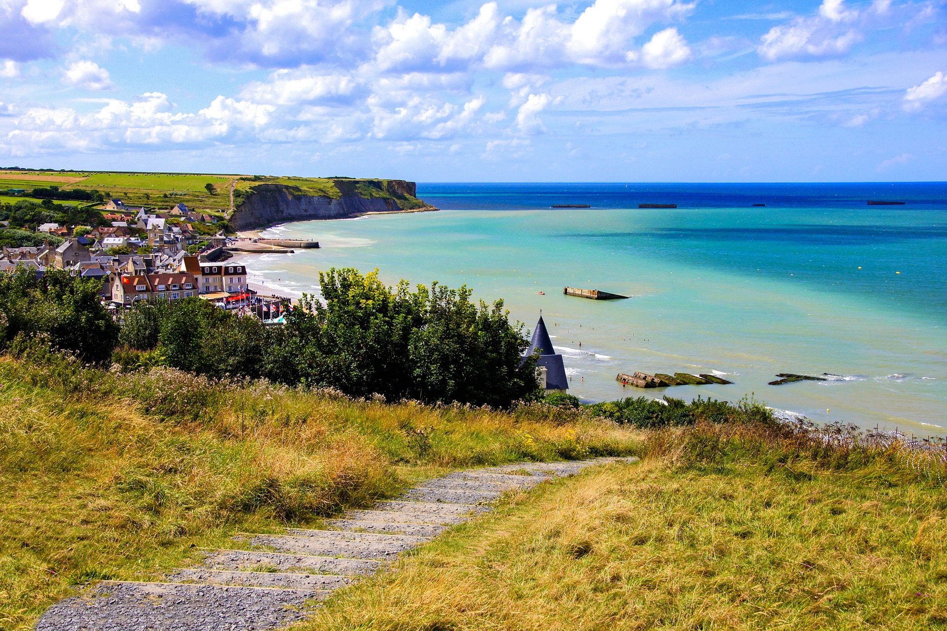Der Omaha Beach in Frankreich | Urlaubsguru.de