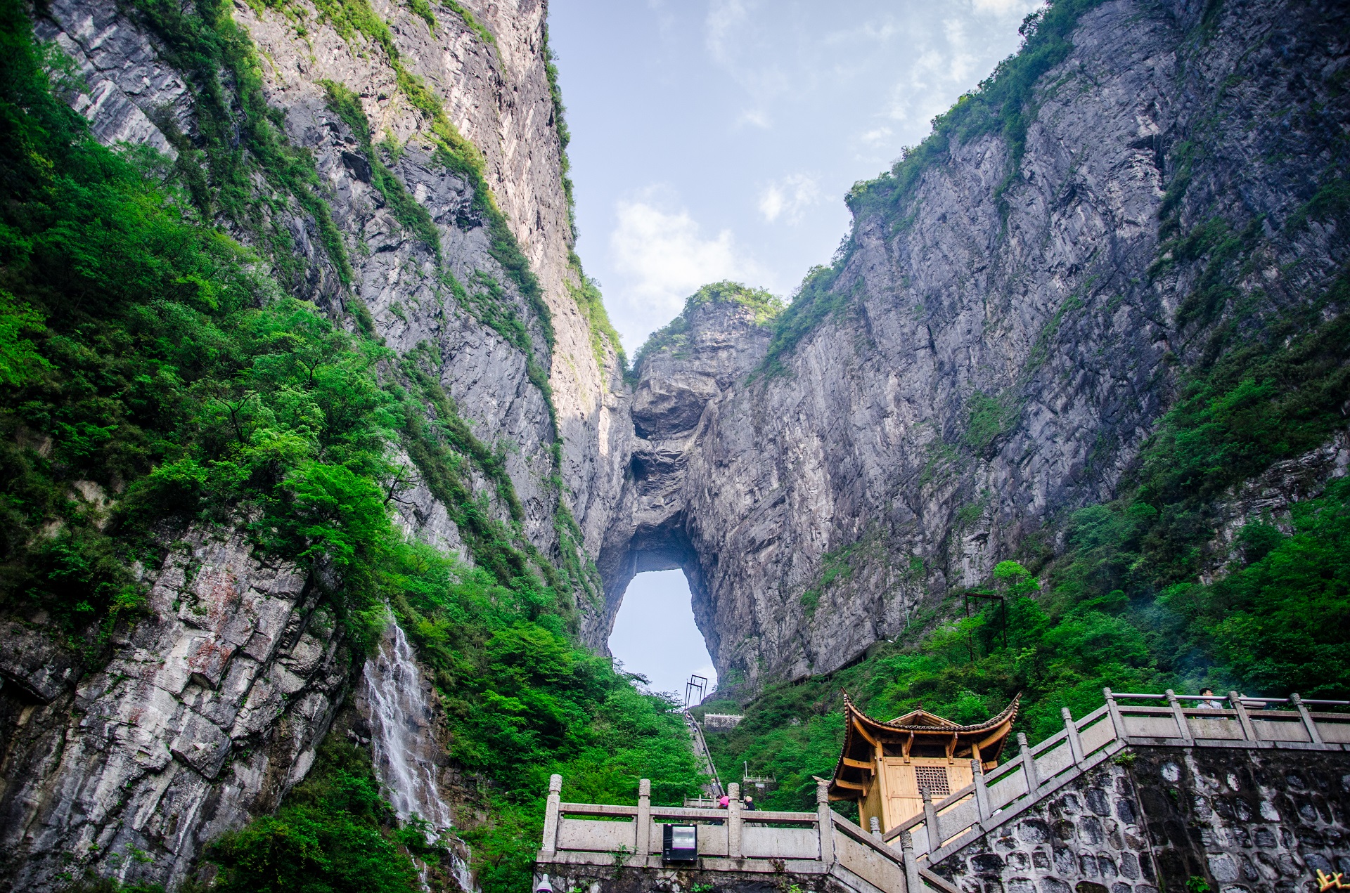 Gate to heaven in China - das Tor zum Himmel | Urlaubsguru