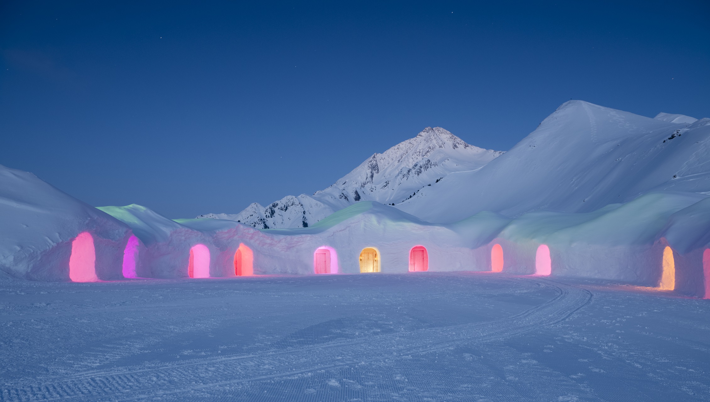 Übernachten wie die Eskimos: Die coolsten Iglu Hotels | Urlaubsguru.de