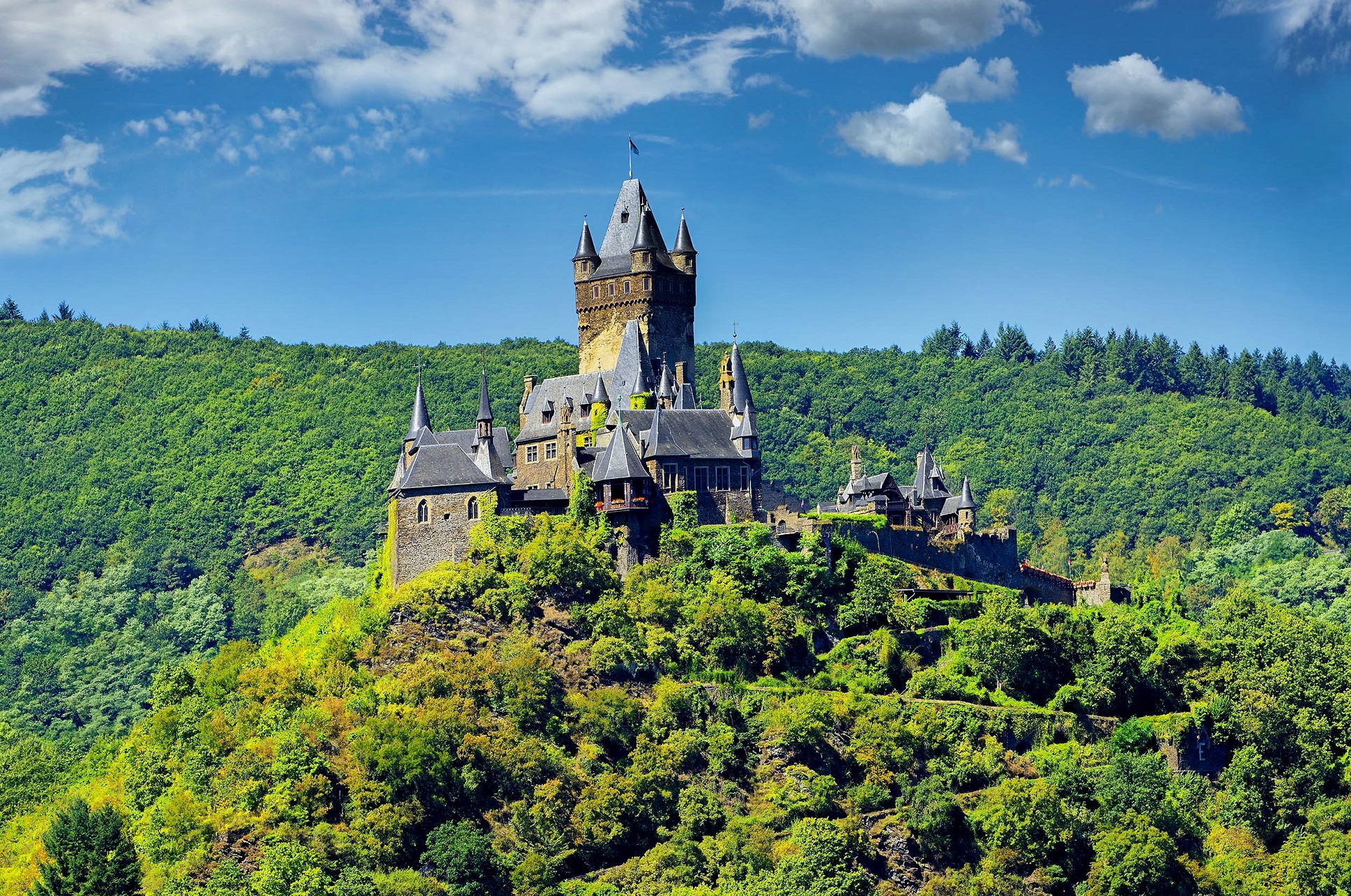 Burgen und Schlösser in Deutschland | deutschlandLiebe by Urlaubsguru